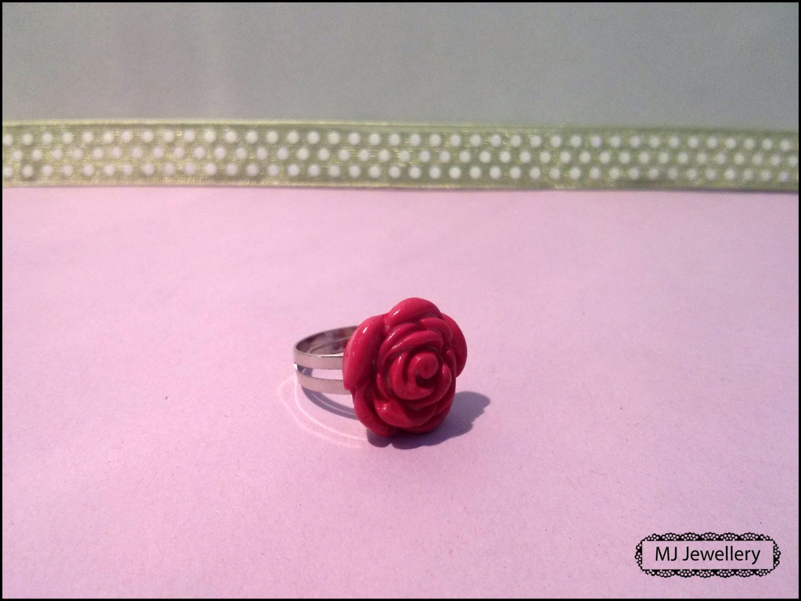 Bijoux gourmands et sucrés: Bague rose rouge