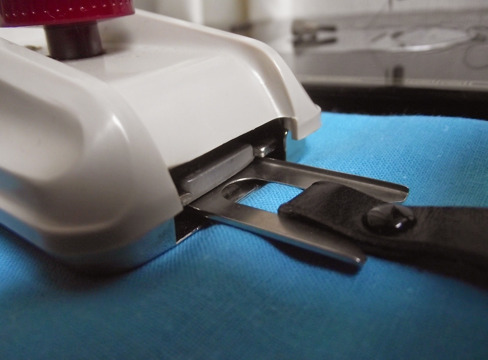 Lizzie Lenard Vintage Sewing: How to Use the Mystery Buttonholer