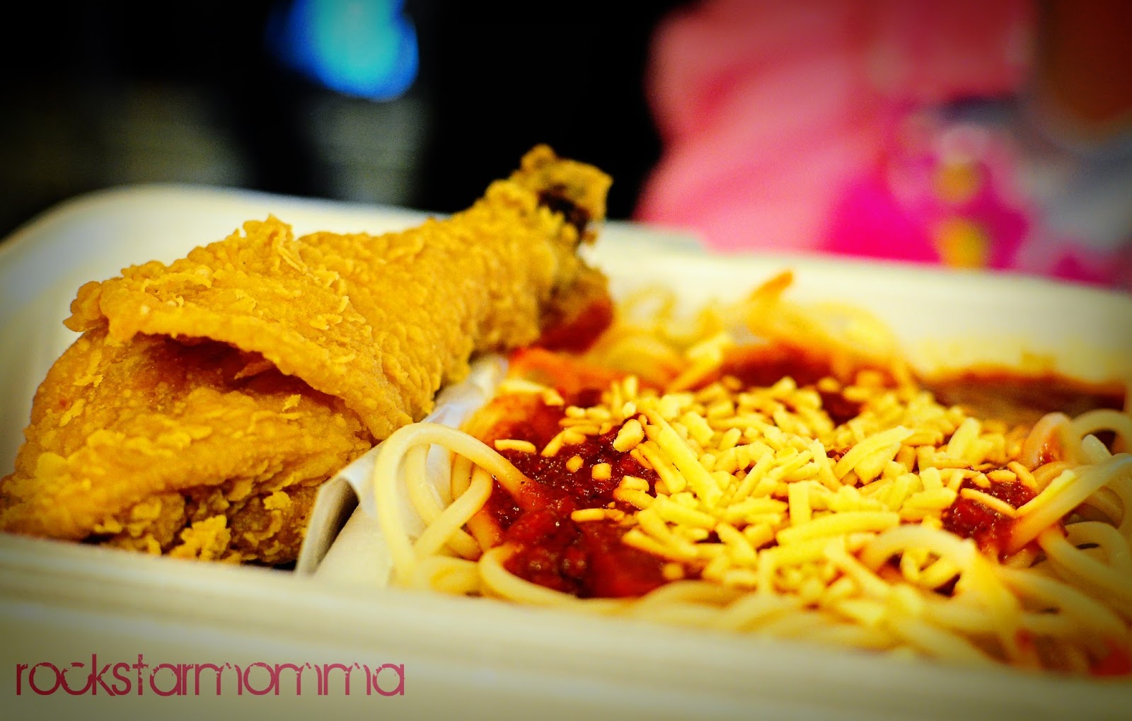 Celebrate a Purr-fect Hello Kitty Birthday with Jollibee Kids Party ...