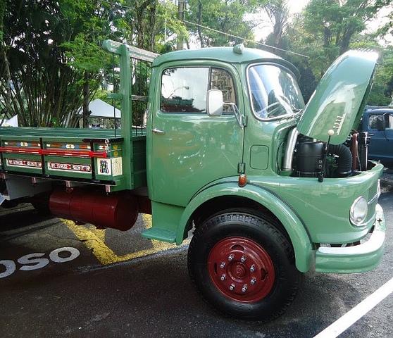 ACERVO DE UTILIDADES: MERCEDES-BENZ 1111