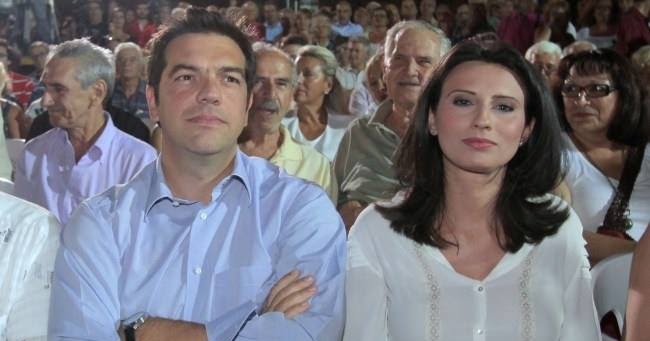 ΣΕ ΣΤΥΛ...ΦΛΩΡΟΥ! ΕΒΓΑΛΑΝ από τη φυλακή και τον γαμπρό της (βουλευτή ...