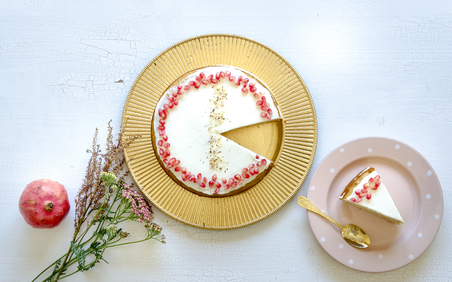 Bolo de Mel e Mascarpone com Romã | BFF na RFM