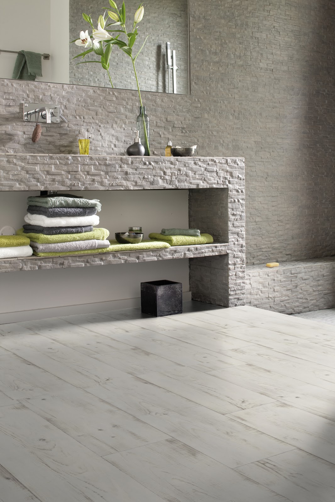 Island of white: Sol : le faux sort du bois