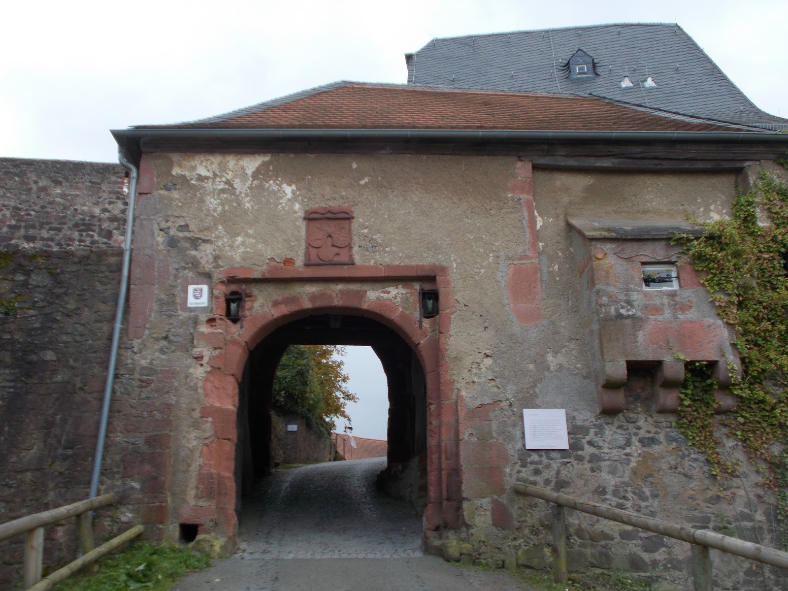 English-Speaking Odenwald: Otzberg Fortress (Veste Otzberg)