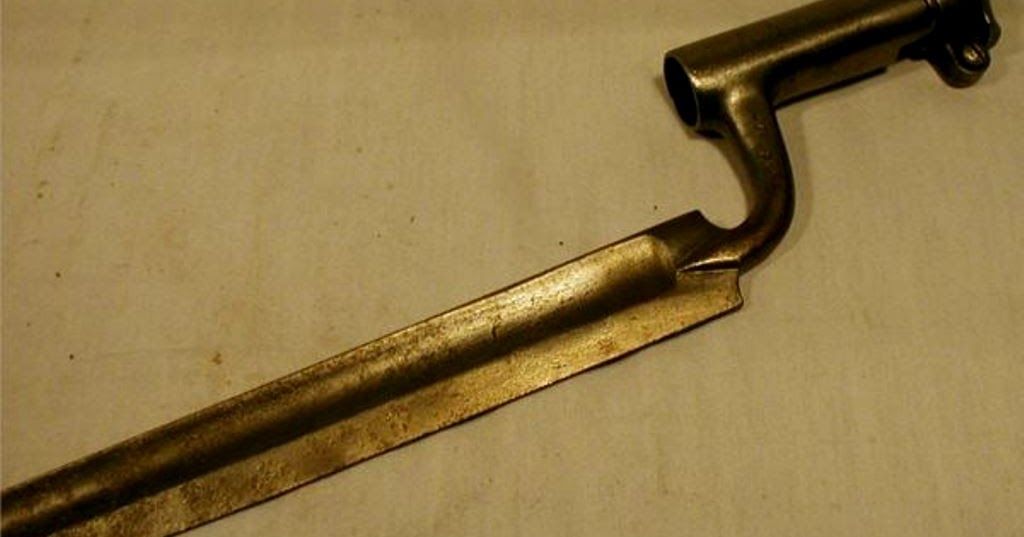 The Bayo-Hunter: AUSTRIAN M1842 SWORD SOCKET BAYONET