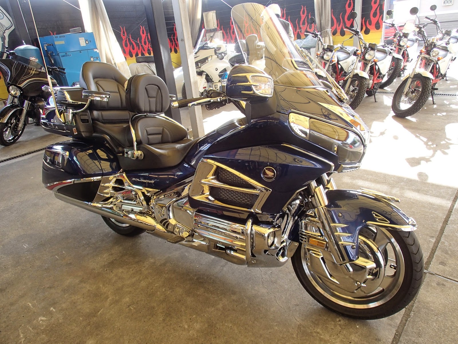 GL1800-CUSTOM.COM: 2014