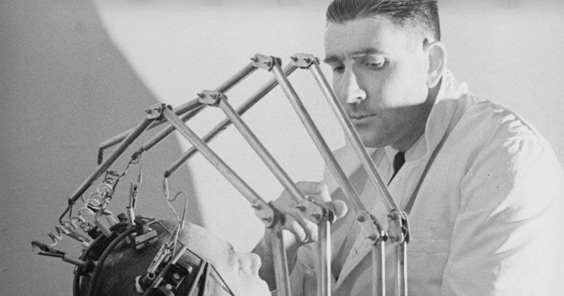 20 Weird And Terrifying Medical Instruments From the Past That Make You ...