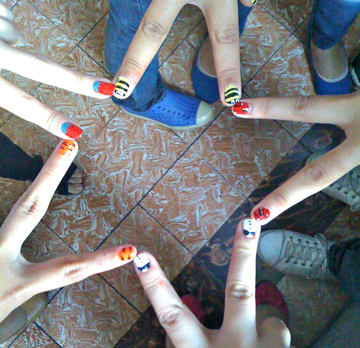 Vintage Avenues: Nail Dare: Booby Traps