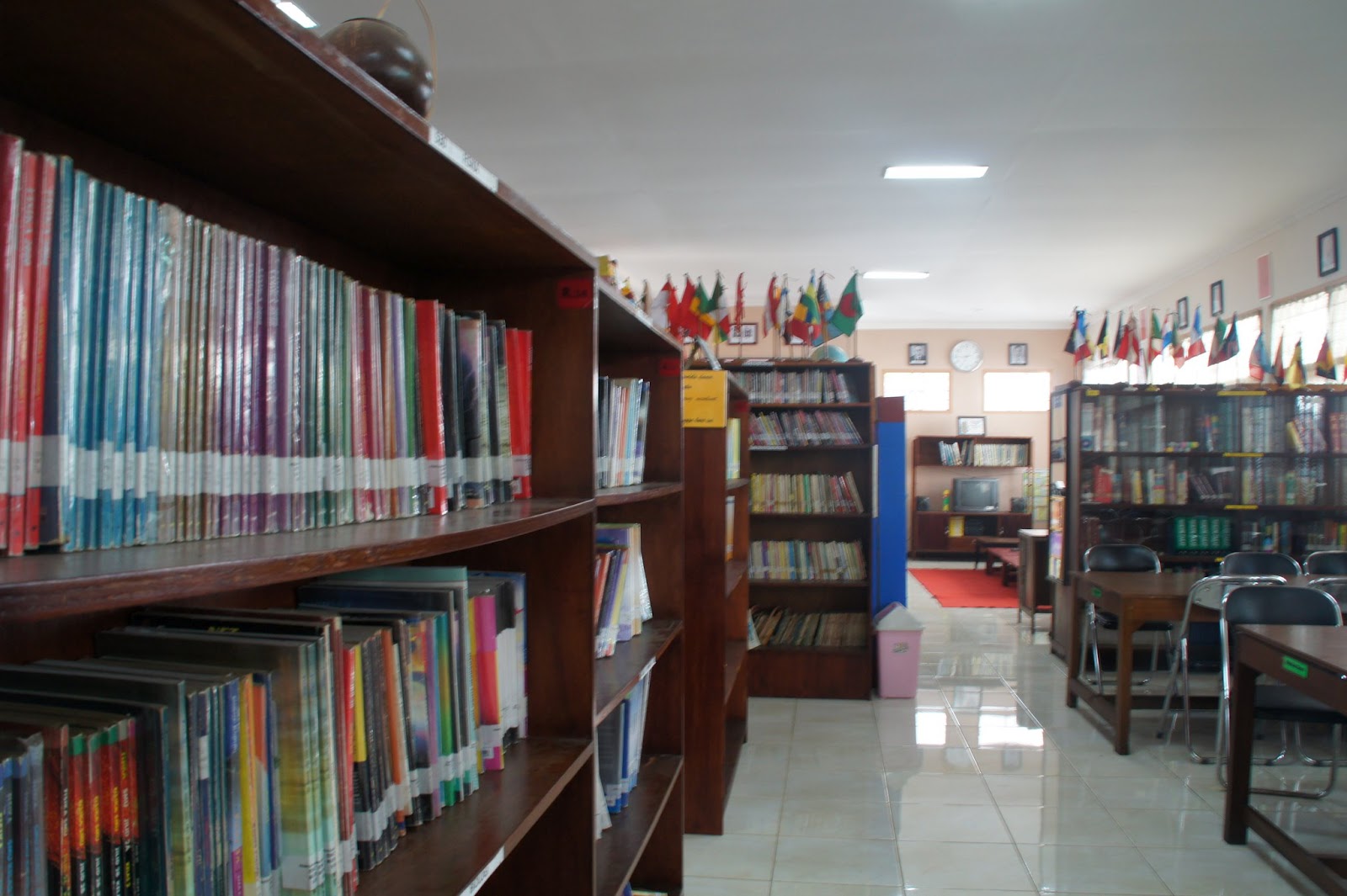 PERPUSTAKAAN SMAN 1 Bandung: Ruang Koleksi Buku