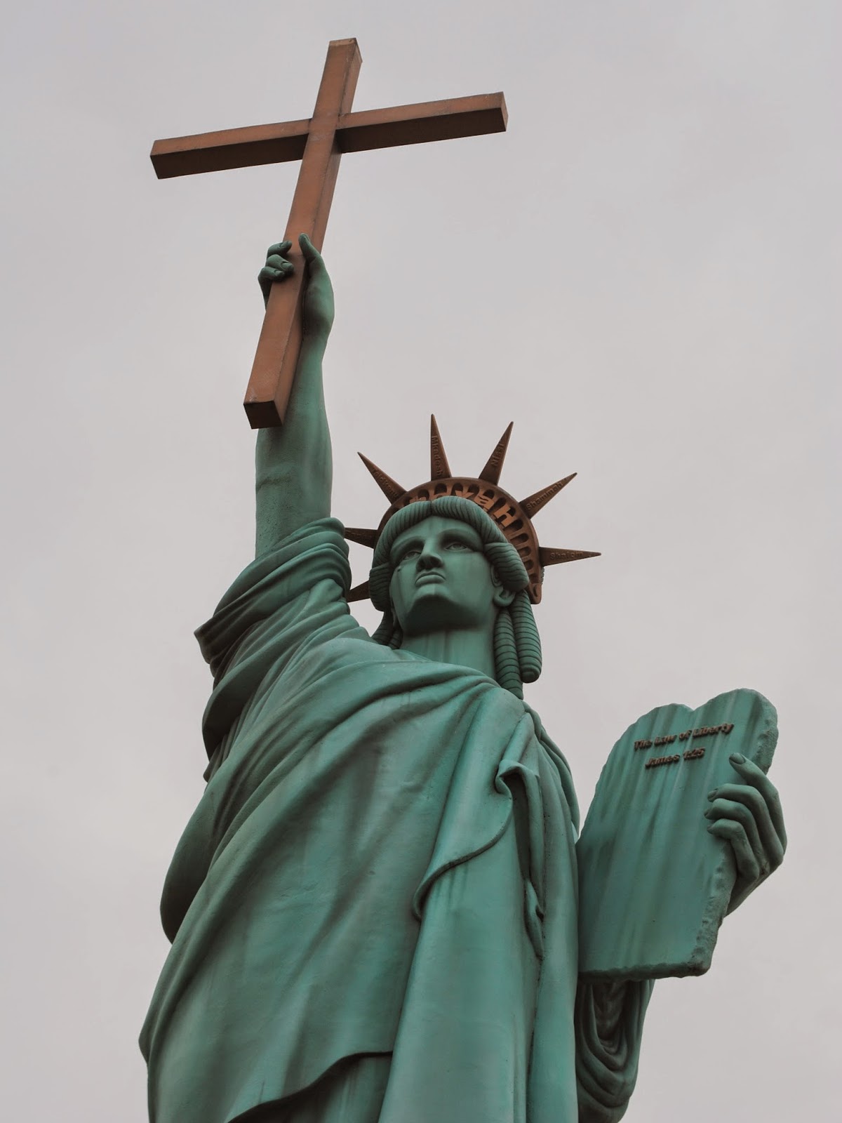 The Carpetbagger: Statue of Liberation Through Christ