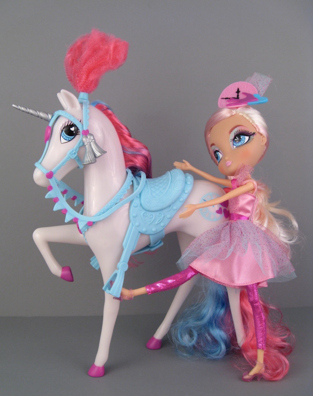 CHISMOSA SPECTRAL BLOG: nuevas fotos de el pack de dee cinderella y su ...