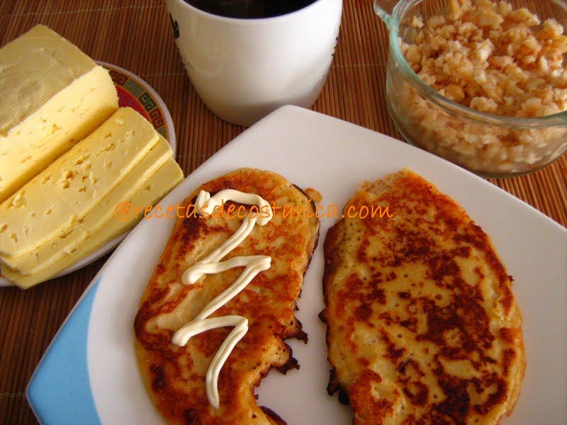 Cocina Costarricense: arrechas (arepas de arracache)