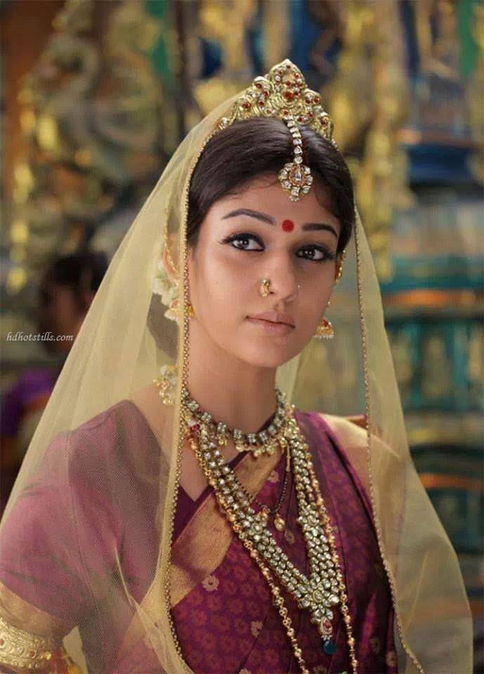 Nayanthara Ever Hot Saree Collection Pics - Indian Actress Wallpapers ...