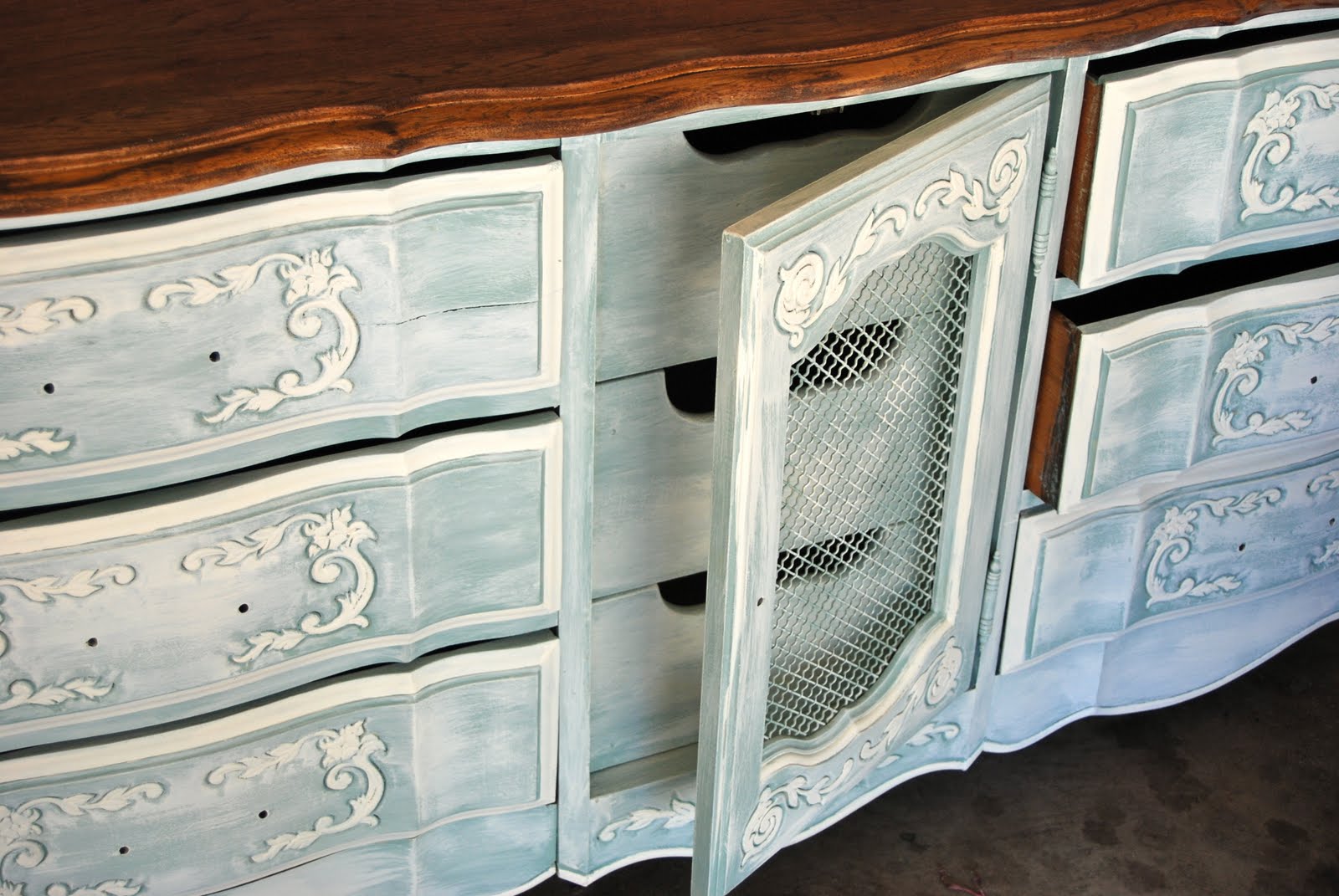 N Your Dreams: The Latest Chalk Paint Project