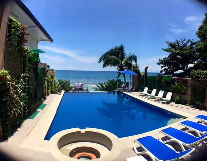 Travel & Wander: Buracai De Laiya to go!