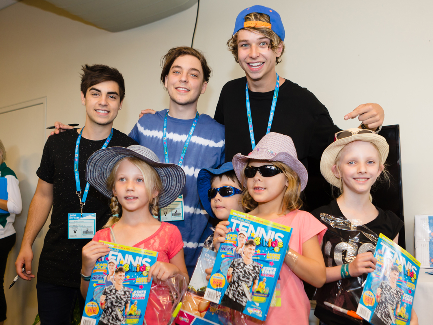 NickALive!: Nickelodeon Favourites, Roger Federer And At Sunset ...