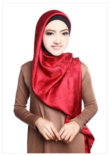 Contoh Model Hijab Modern Satin Segi Empat Motif Floral