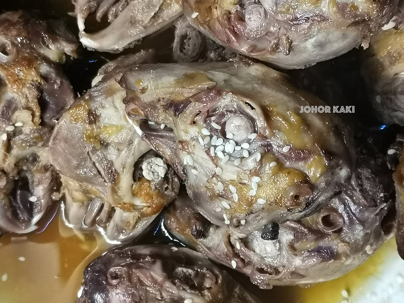 Would you eat rabbit head? The Chengdu food icon🐰 |Tony Johor Kaki ...