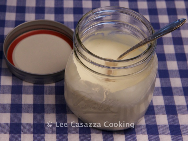 Izetta's Southern Cooking: HOMEMADE CRÈME FRAÎCHE