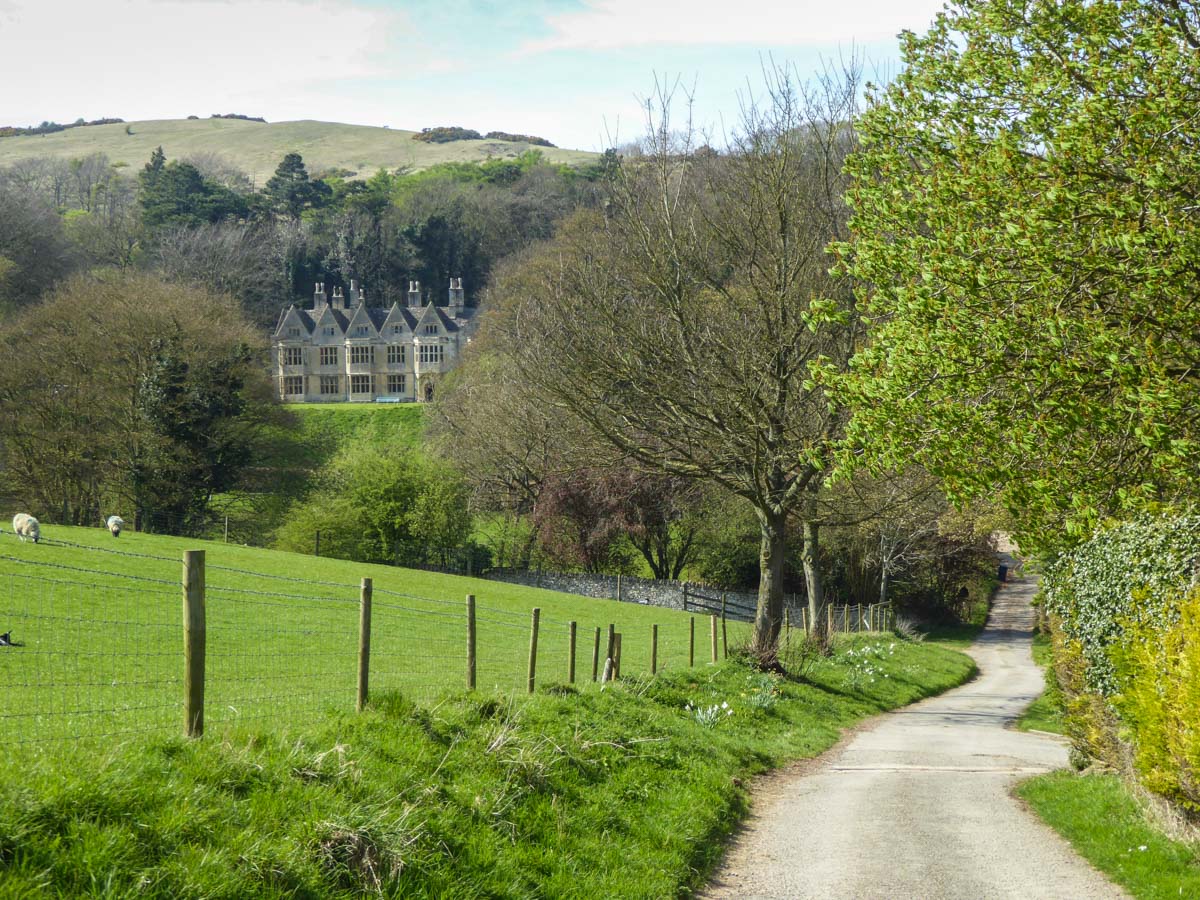 Cotswold Way: Wood Stanway - Cleeve Hill