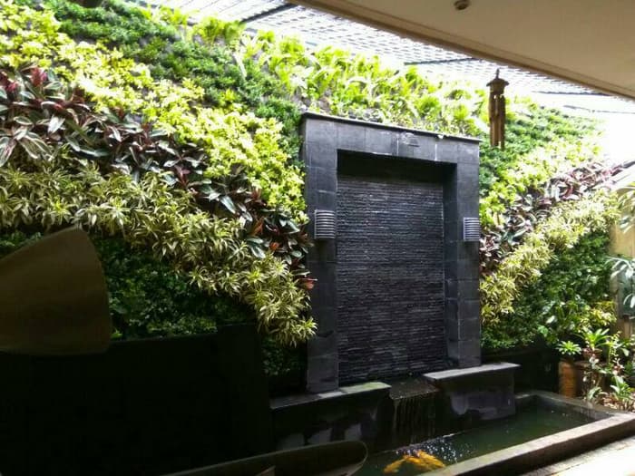 Jasa pembuatan vertical garden ( Taman dinding ) di Banyuwangi