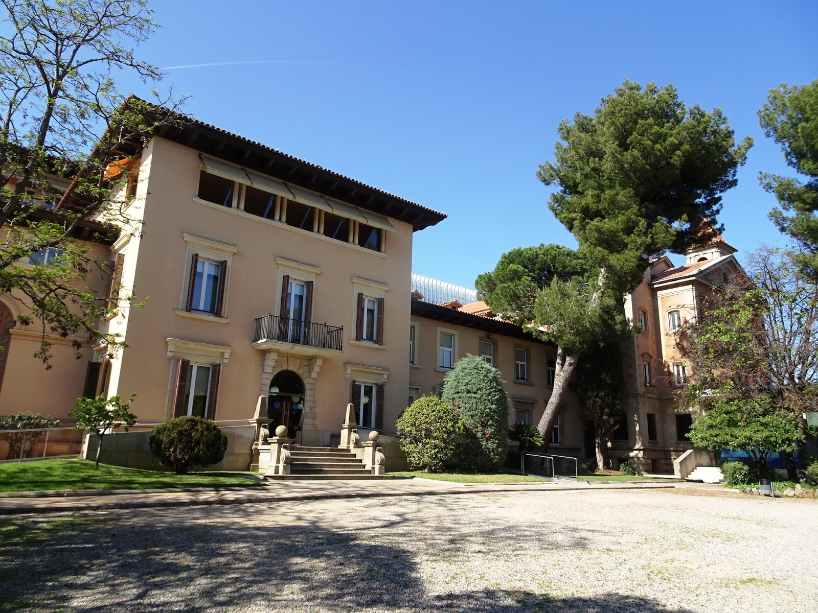 Redescubriendo Barcelona y más allá: 07/04/2017 Torre Girona
