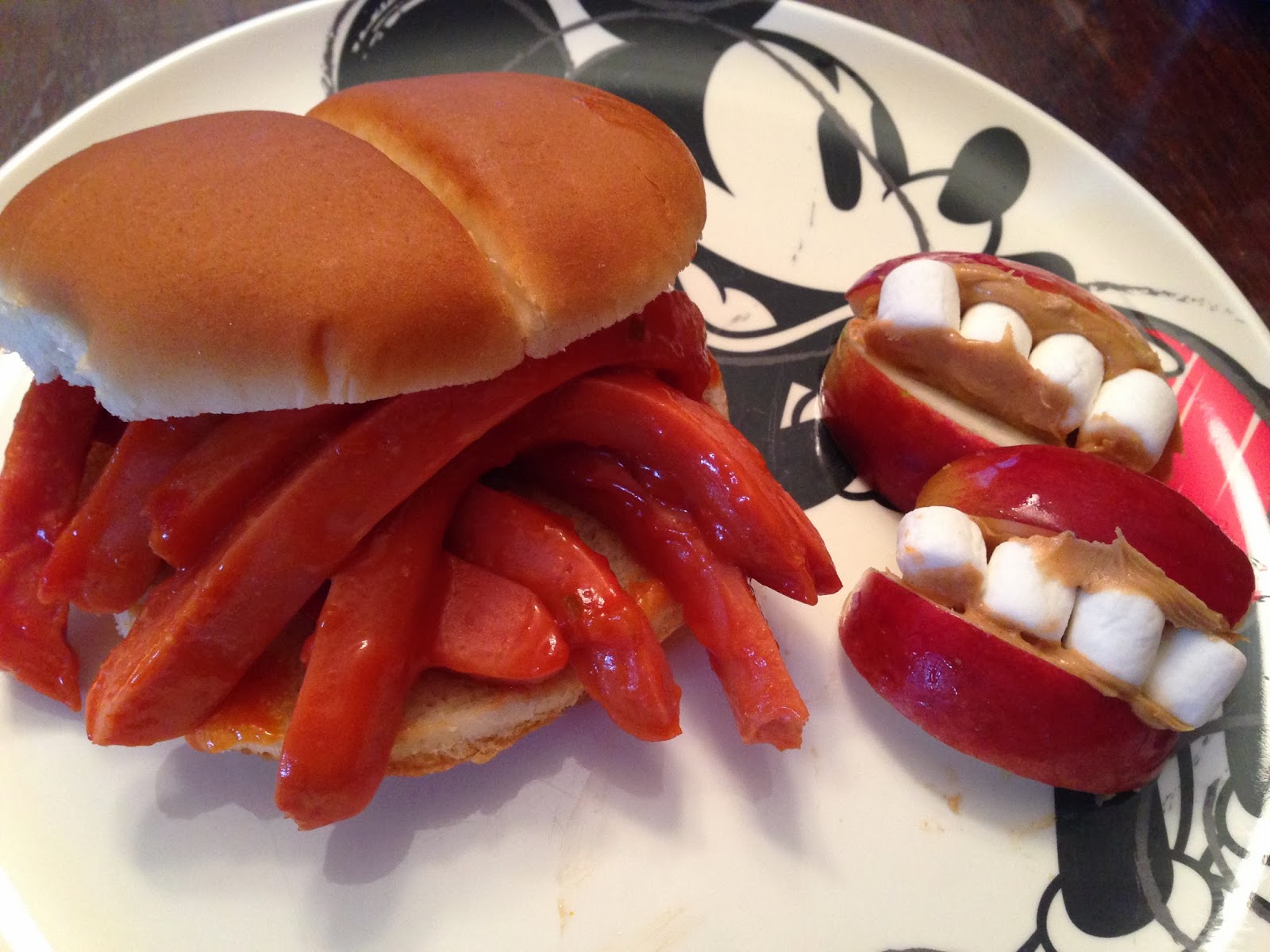 Welcome to the Krazy Kingdom: Worm Sandwiches & Vampire Teeth