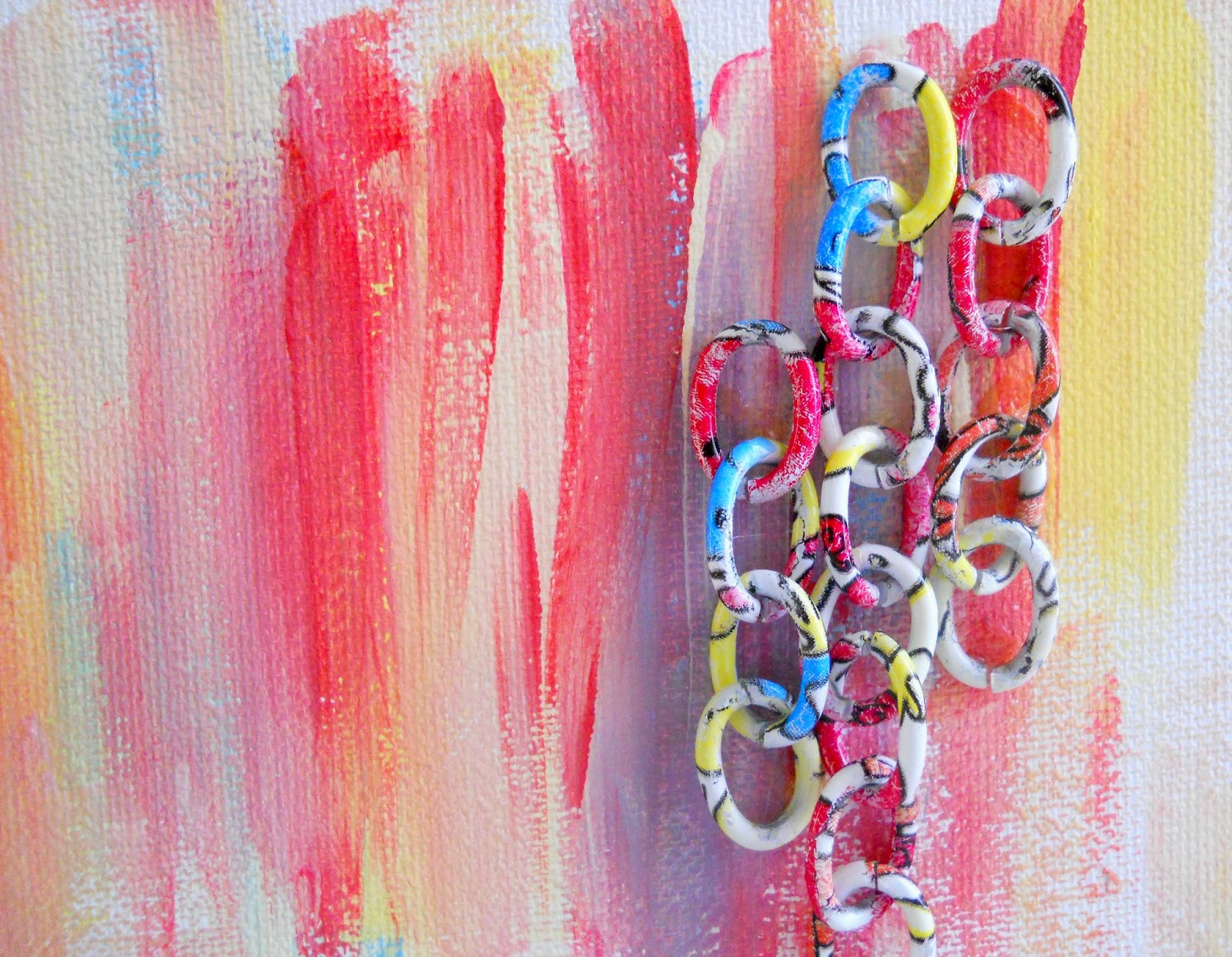 Chain Canvas DIY - Running With A Glue Gun