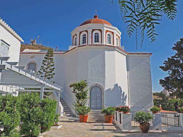ΣΤΗΝ ΑΓΙΑ ΠΑΡΑΣΚΕΥΗ ΣΤΗΝ ΑΛΗΘΙΝΗ (PHOTOS)