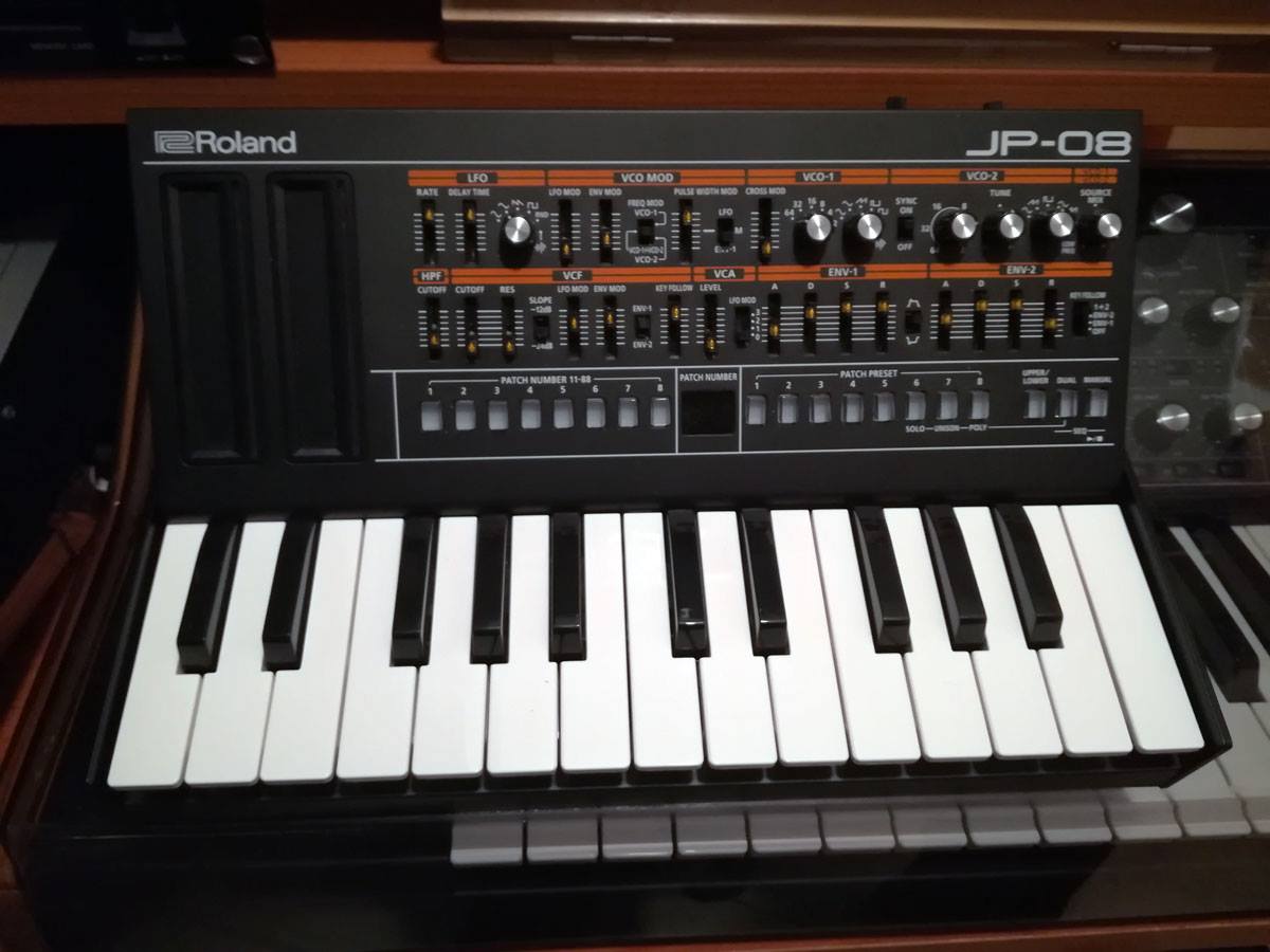 MATRIXSYNTH: ROLAND JP 08 + K25M