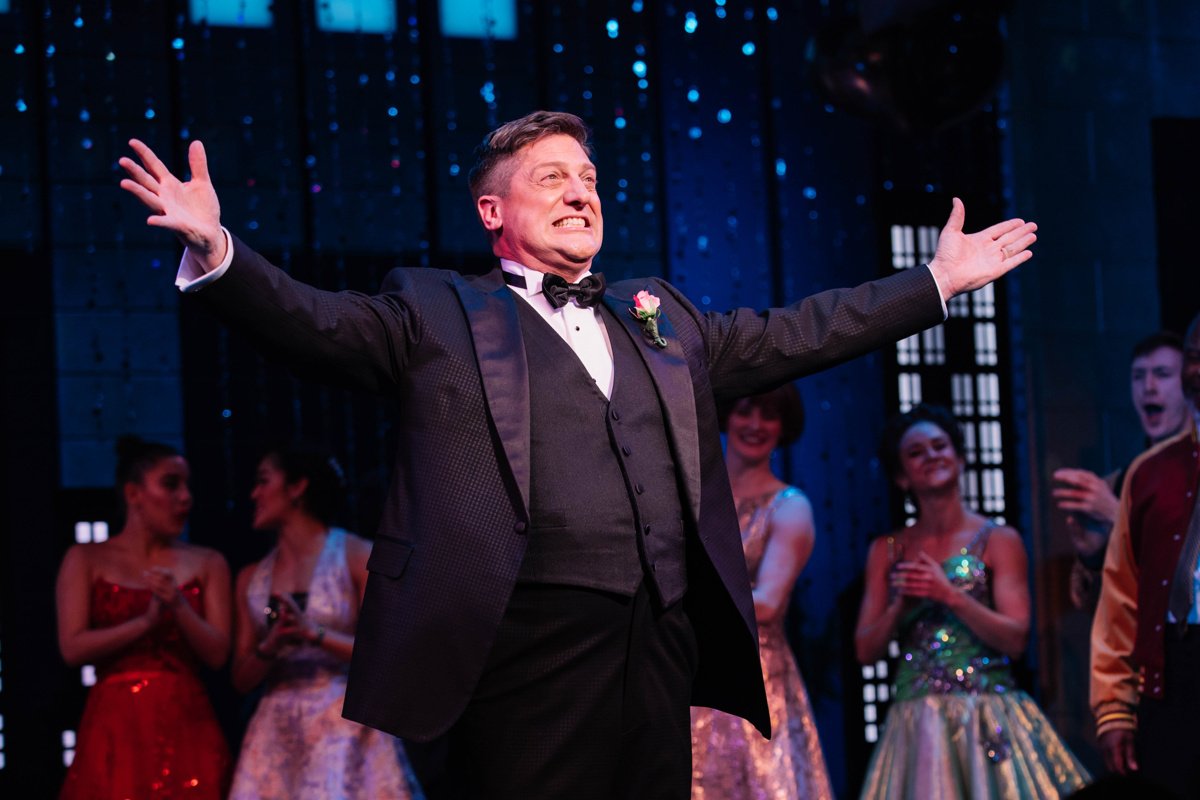 2 On the Aisle: Broadway at its Best: Crushing on Christopher!
