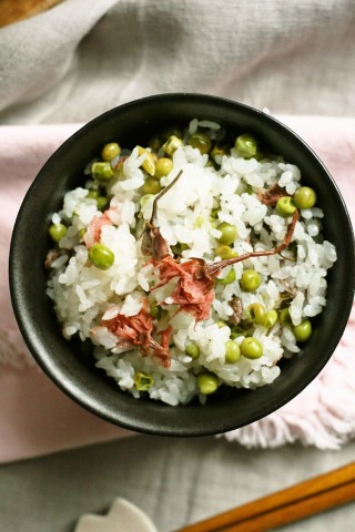 Perfectly imperfect : Green Peas Rice with Cherry Blossoms