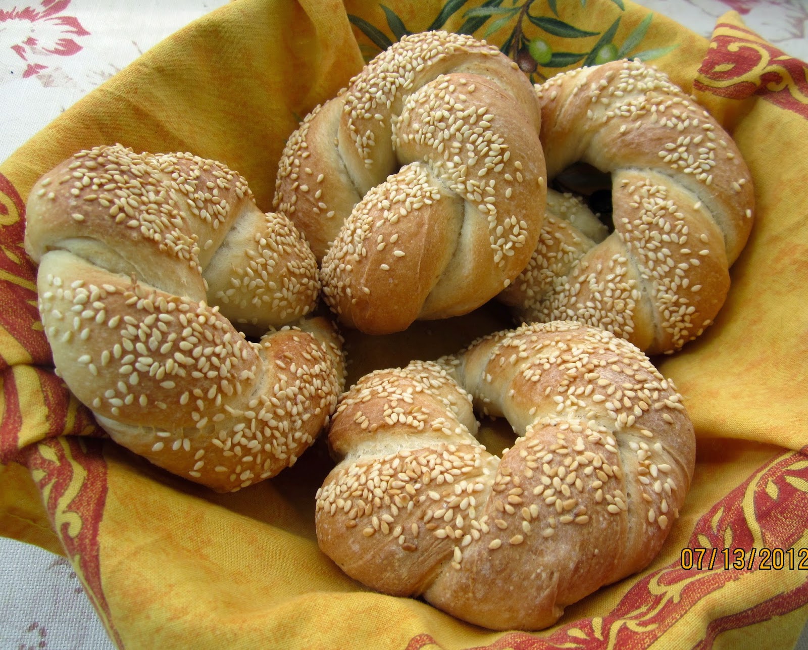 Brot & Bread: SIMIT - TURKISH SESAME BREAD
