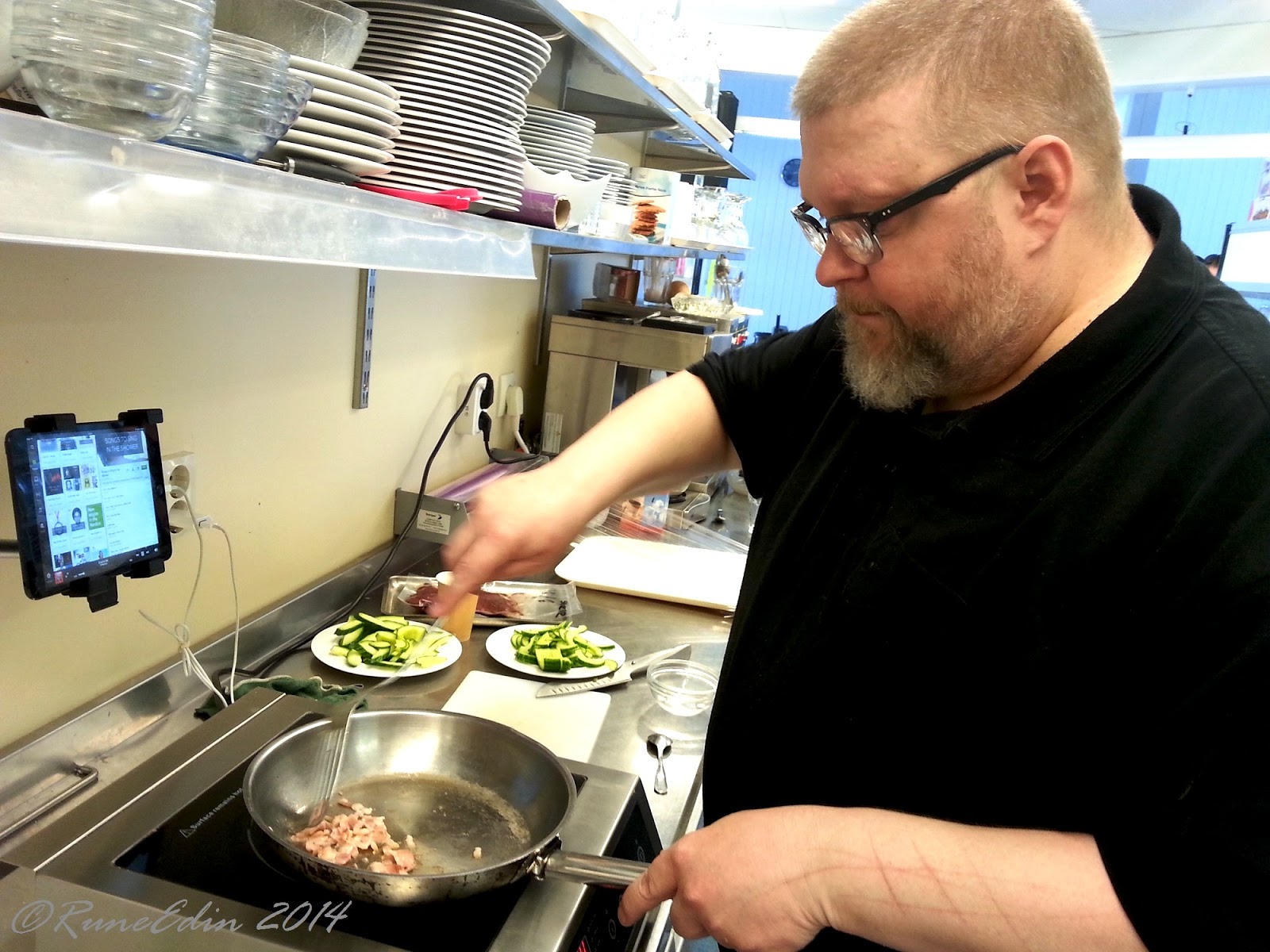 Rune Matomanen - Matälskare: Roadtrip - Giganternas Kamp på Åkes Kök