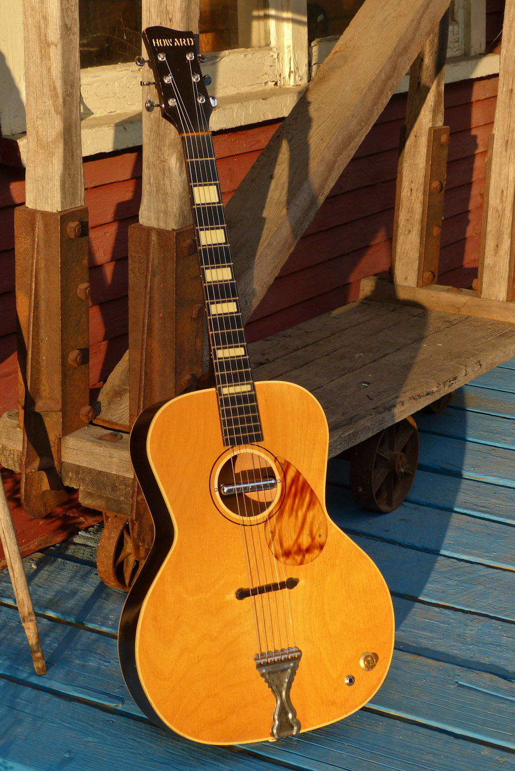 1950s United-made Howard Electrified 000-Size Flattop Tailpiece Guitar