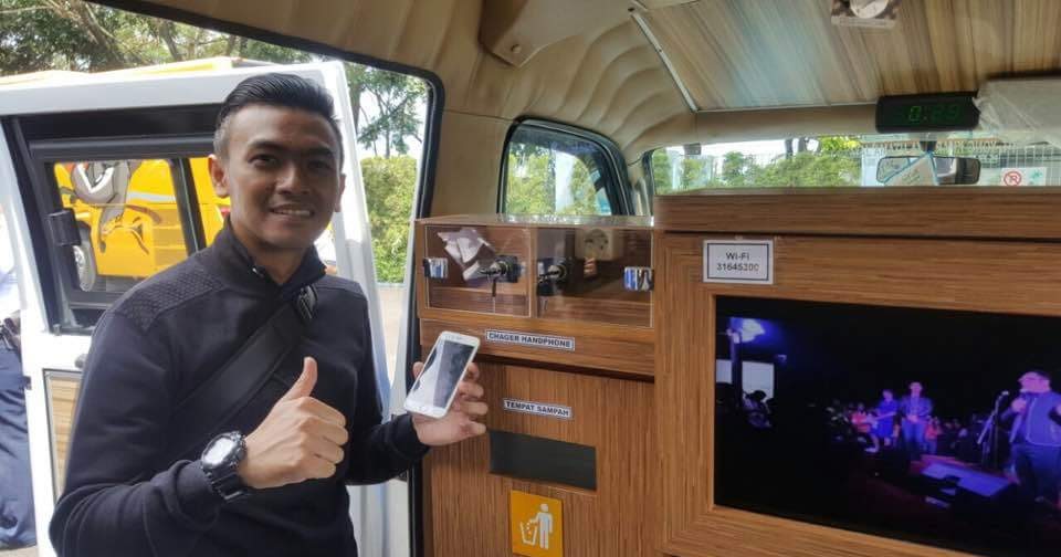 Angklung, Angkot keren untuk memanjakan wisawatan Bandung.