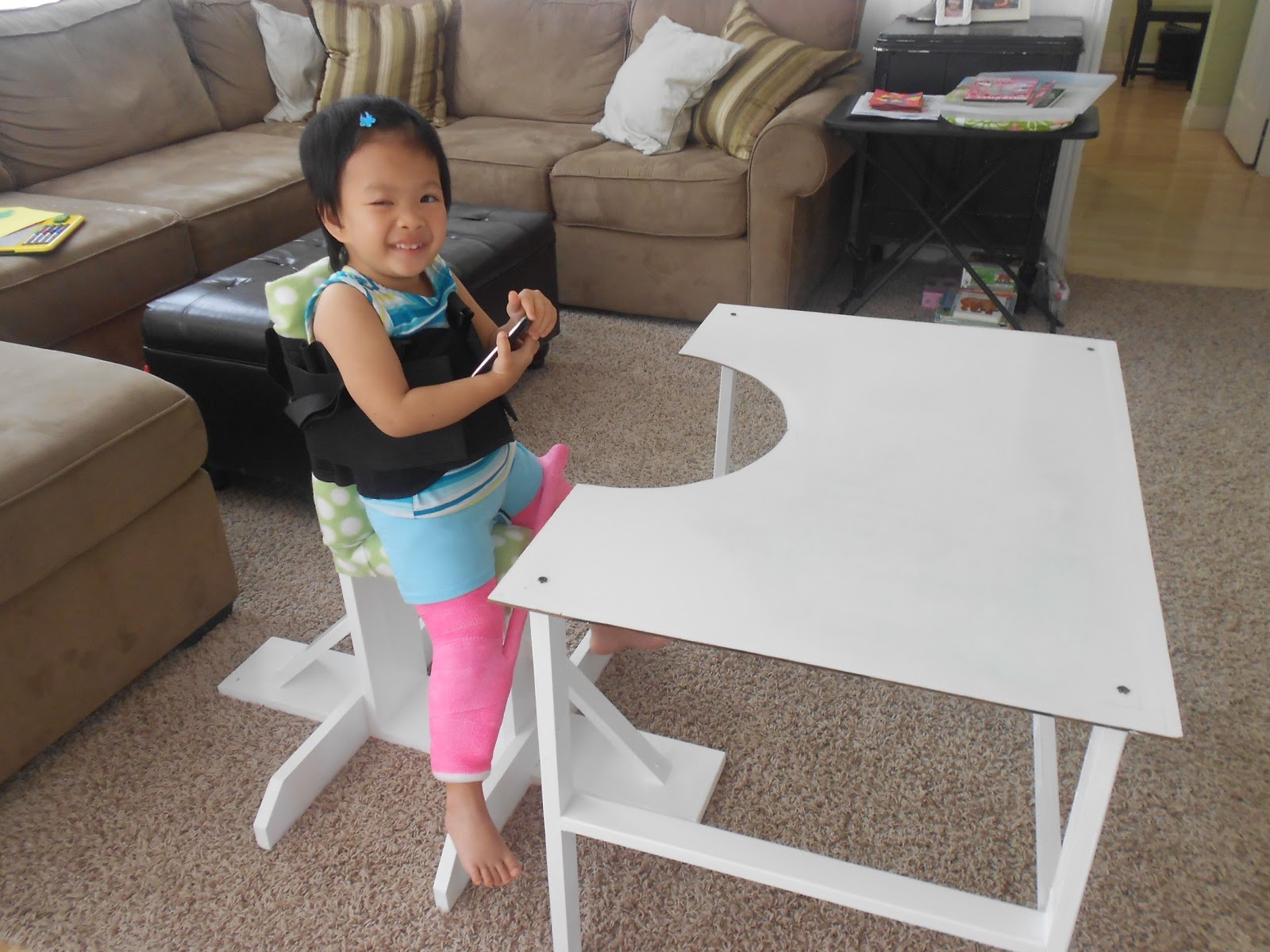 The Metzgar Family: The Spica Chair/Desk
