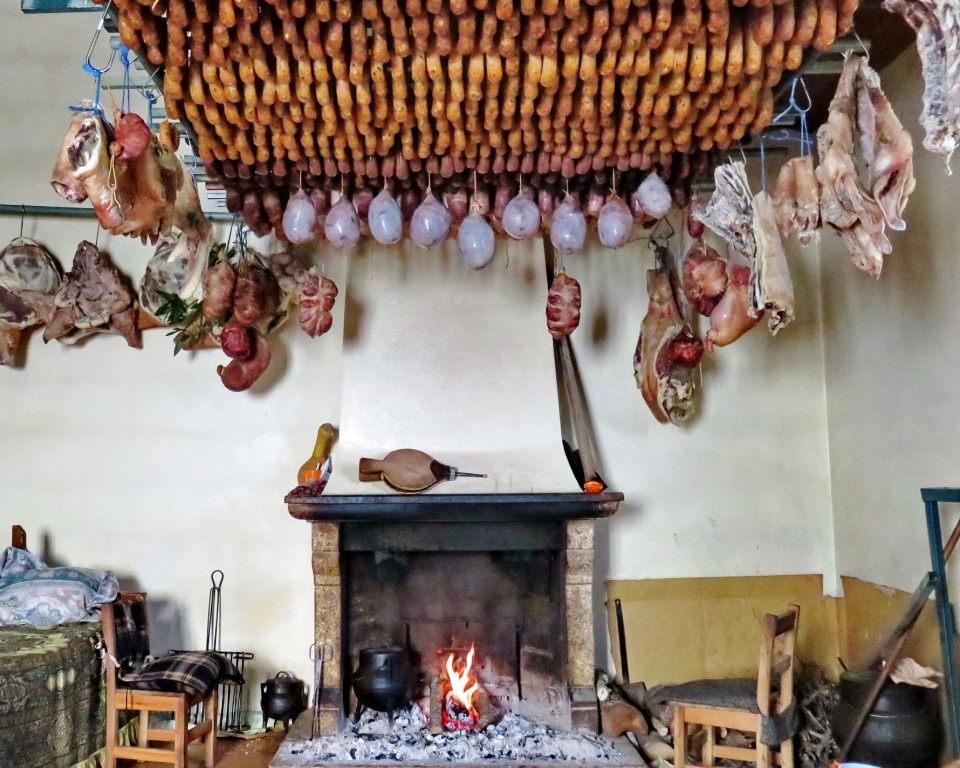 TRAVANCAS DA RAIA: O nosso fumeiro