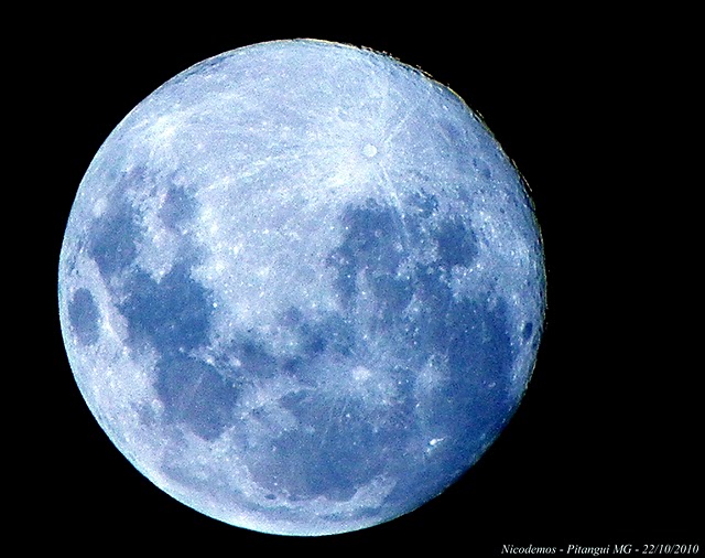 PRAIA DO PINHO BY NUPINHO...: A LUA MAIS PERTO...MAIS LINDA...