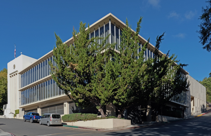 Nevada City / Architecture