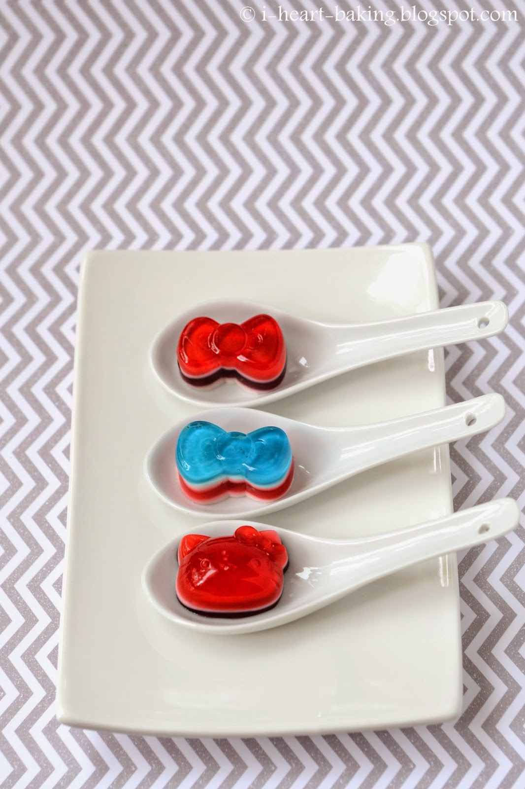 i heart baking!: hello kitty layer jello