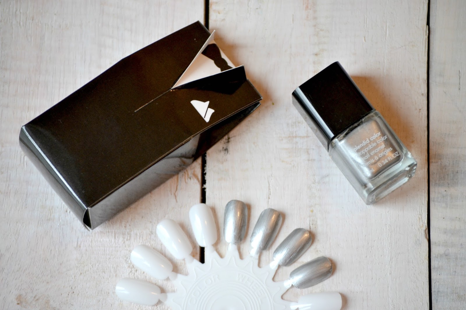 Coloristiq Monthly Manicure Box* | UK Lifestyle and Beauty Blog