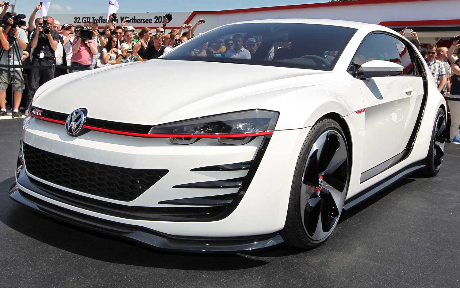 La Vie Digitale: Awesome Volkswagen Golf GTI Design Vision to be Shown ...