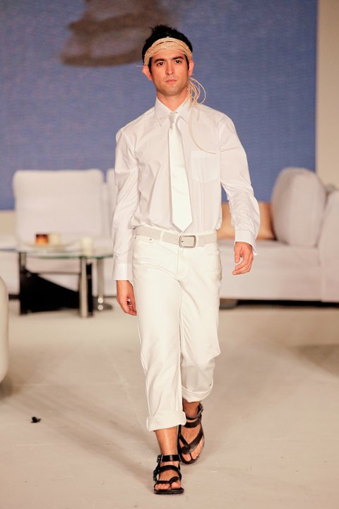 Effing the Lens: Philippine Fashion Week | Rusty Lopez Holiday ...