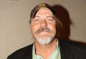 Wrestling News Center: Wrestling legend Barry Windham hospitalized