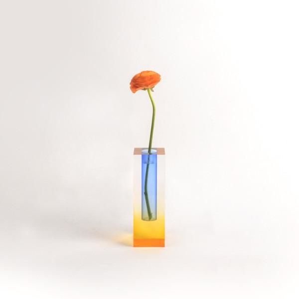 Ultra Tendencias: 'Mellow Vases' combinan luz y color en una colección ...