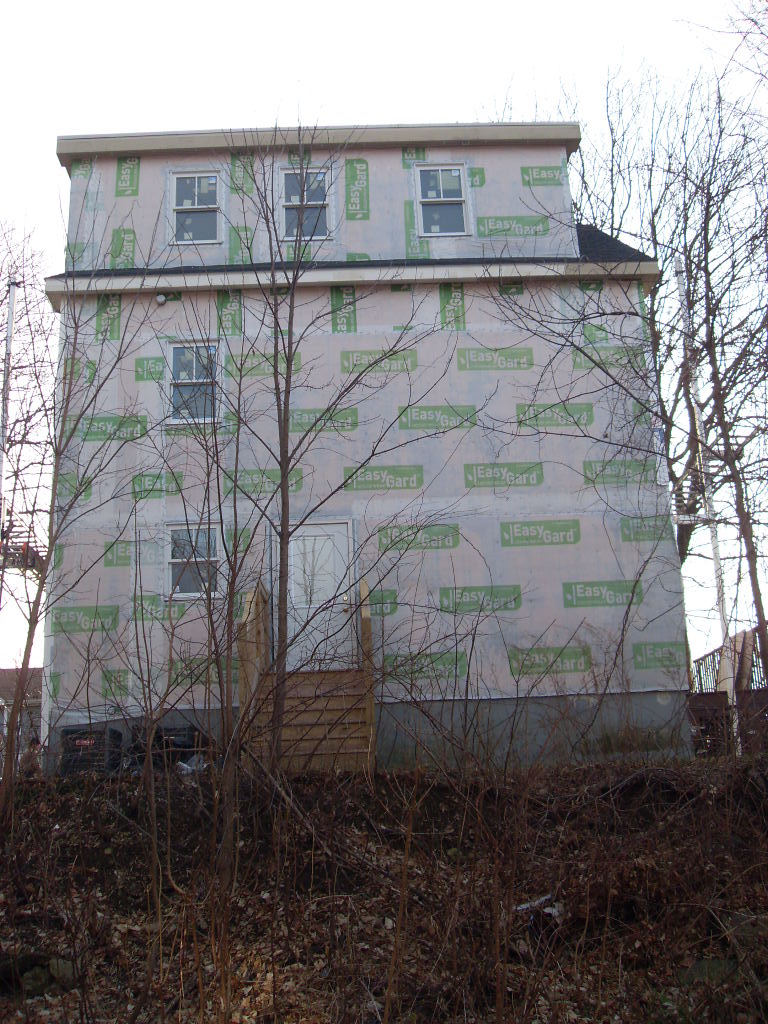 Jonas Prang: Arthur's house gets new siding