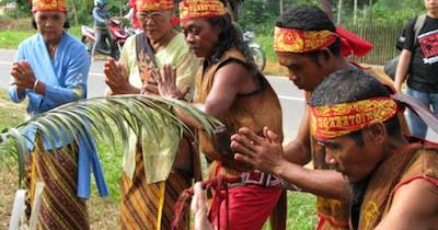 IPDKR News: Mengenal Suku Dayak Salako