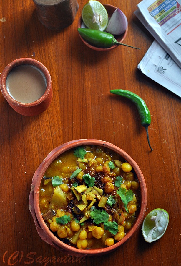 Narkel-er Niramish Ghugni (Yellow peas curry with Coconut) - A ...