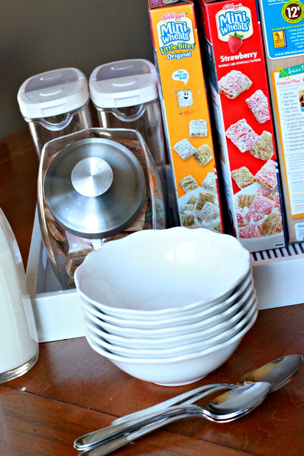 Larissa Another Day: Breakfast Command Center Tray {Project Pantry}